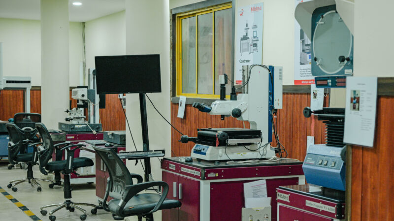Metrology and Instrumentation Laboratory - KIIT Deemed to be University